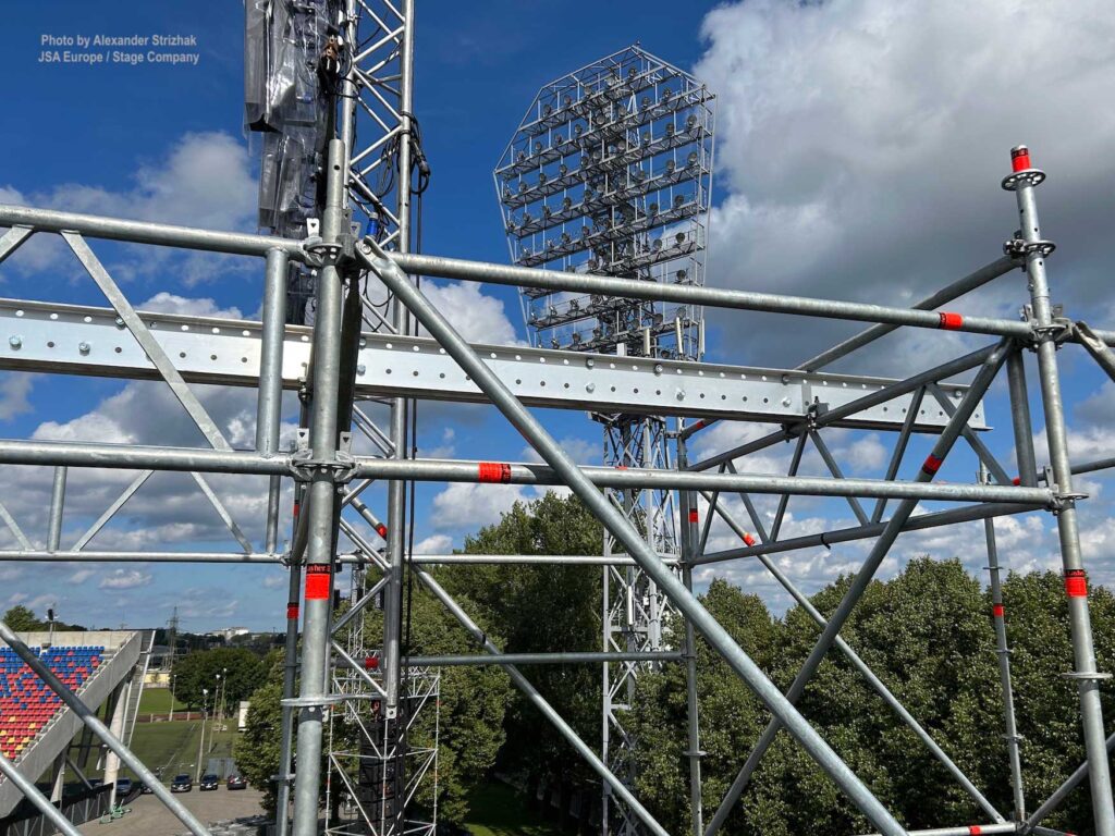 INNOVATIVE LAYHER TWIXBEAMS FOR THE CONCERT IN RIGA – JSA STAGE. Since 1996