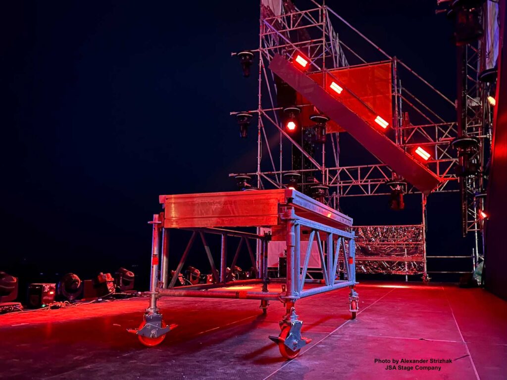 “TRIANGULAR” STAGE ON THE SEA BEACH FOR A CORPORATE FESTIVAL IN TURKEY ...