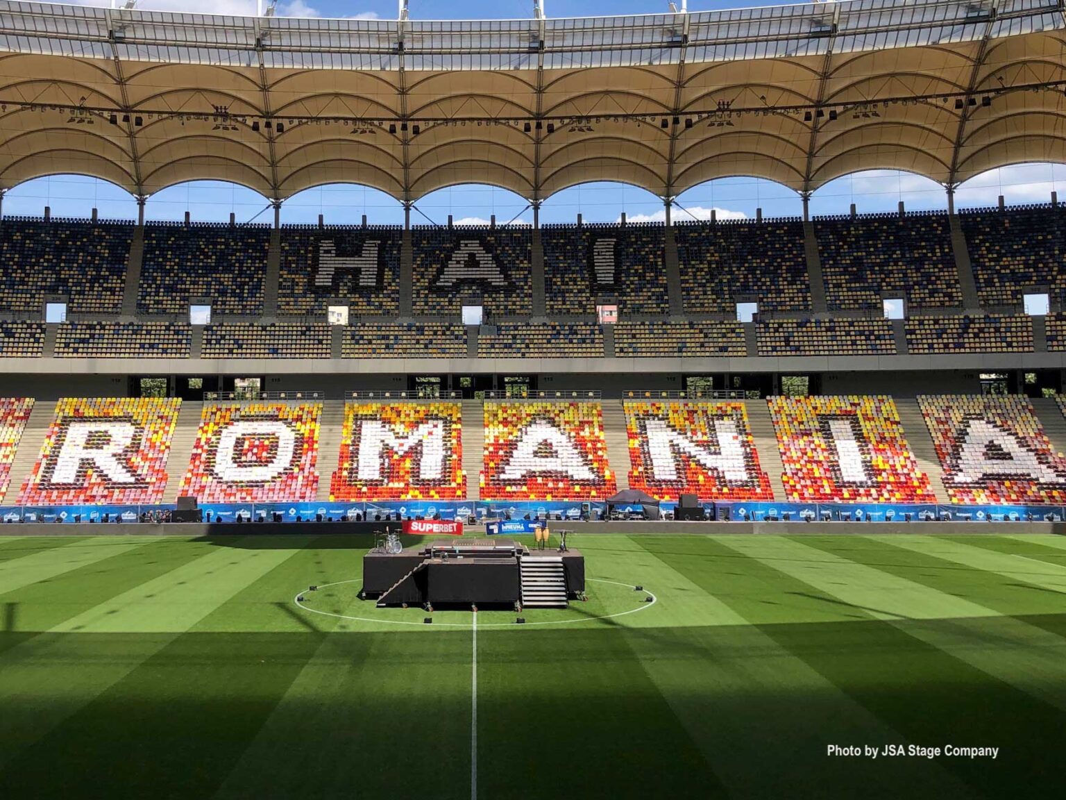 MOBILE PODIUM TRANSFORMER – SPECIAL “PLAYER” ON THE FOOTBALL FIELD ...