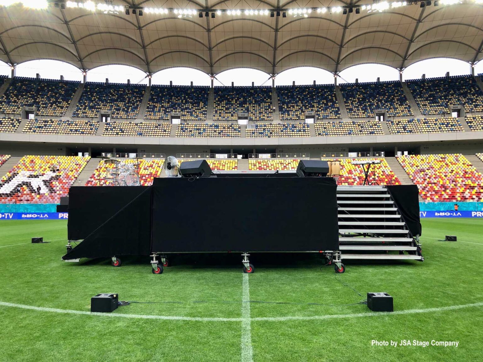 MOBILE PODIUM TRANSFORMER – SPECIAL “PLAYER” ON THE FOOTBALL FIELD ...