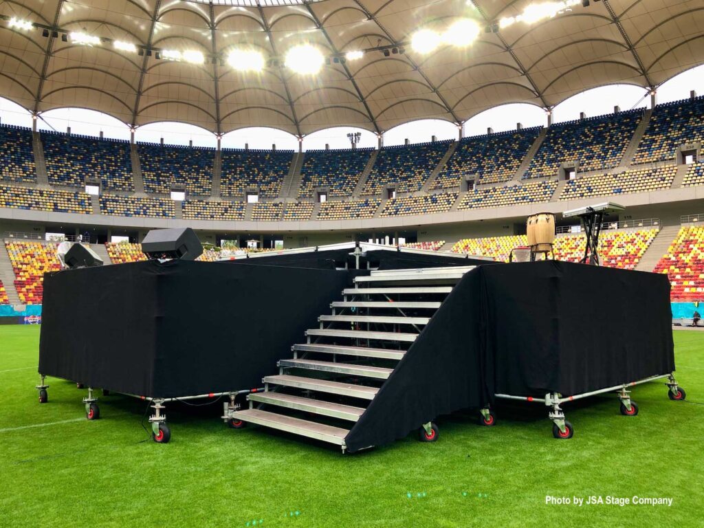 MOBILE PODIUM TRANSFORMER – SPECIAL “PLAYER” ON THE FOOTBALL FIELD ...